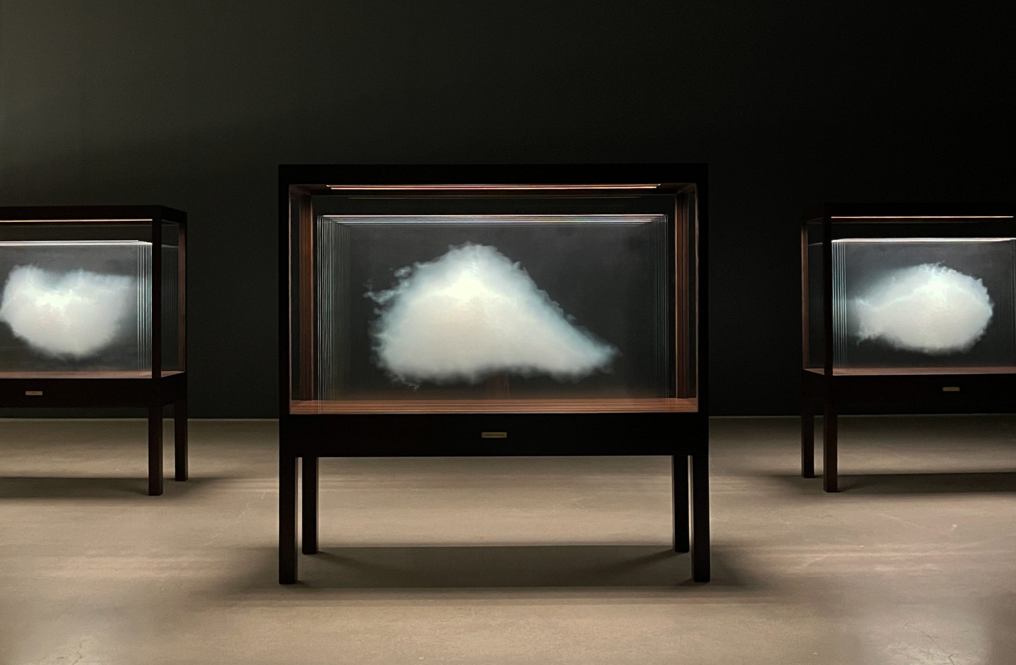 Leandro Erlich. Weightless - Kunstmuseum Wolfsburg