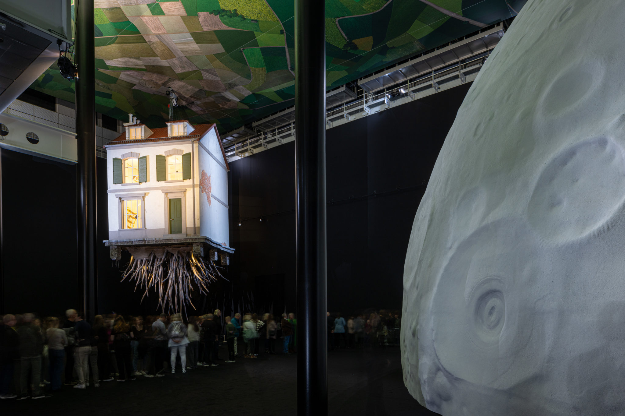 Wow-Effekte garantiert: Eröffnung mit Art Rave der neuen Ausstellung ...